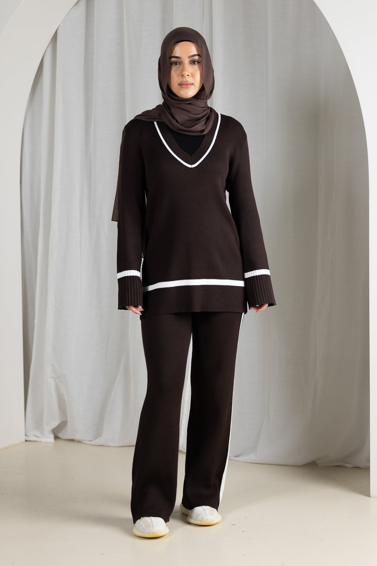 Borderline Knit Set - Chic Autumn Style for Modern Women Knit Set- Modelle