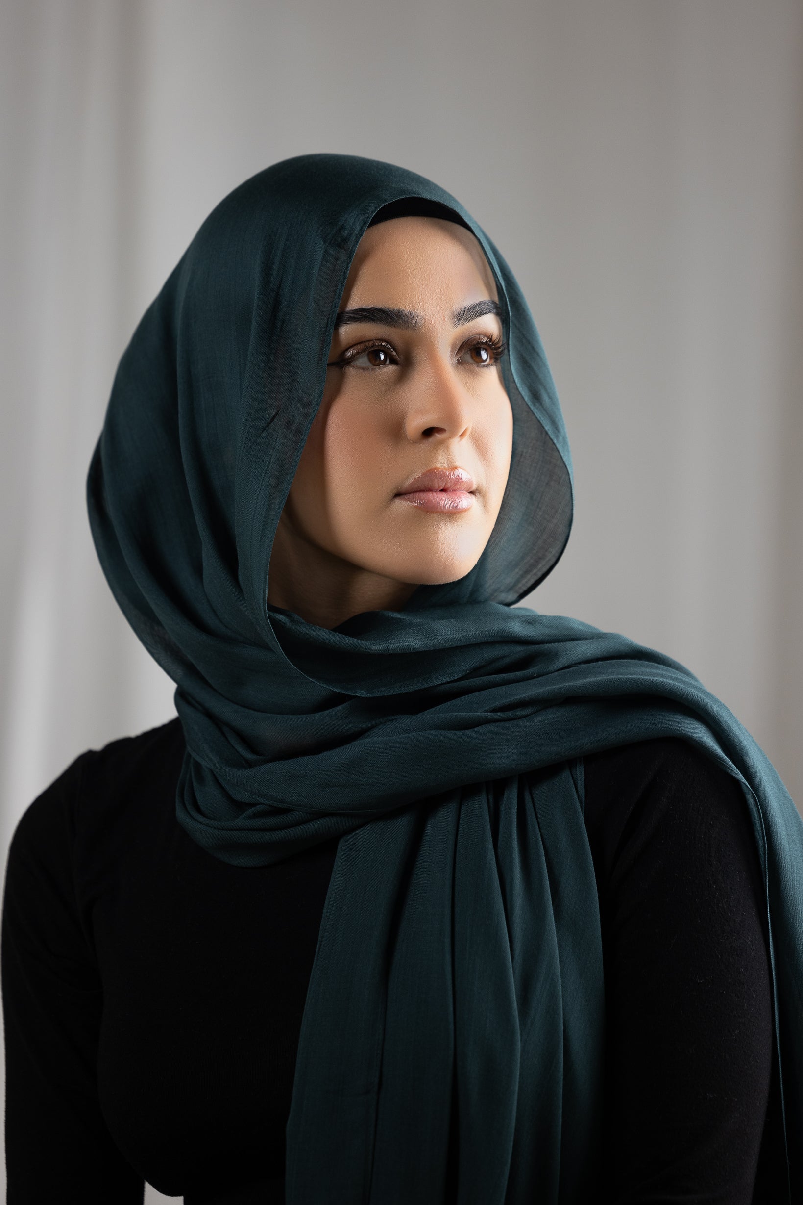 Premium Modal Shawl - Shades of Green - Scarves for Women - Modelle