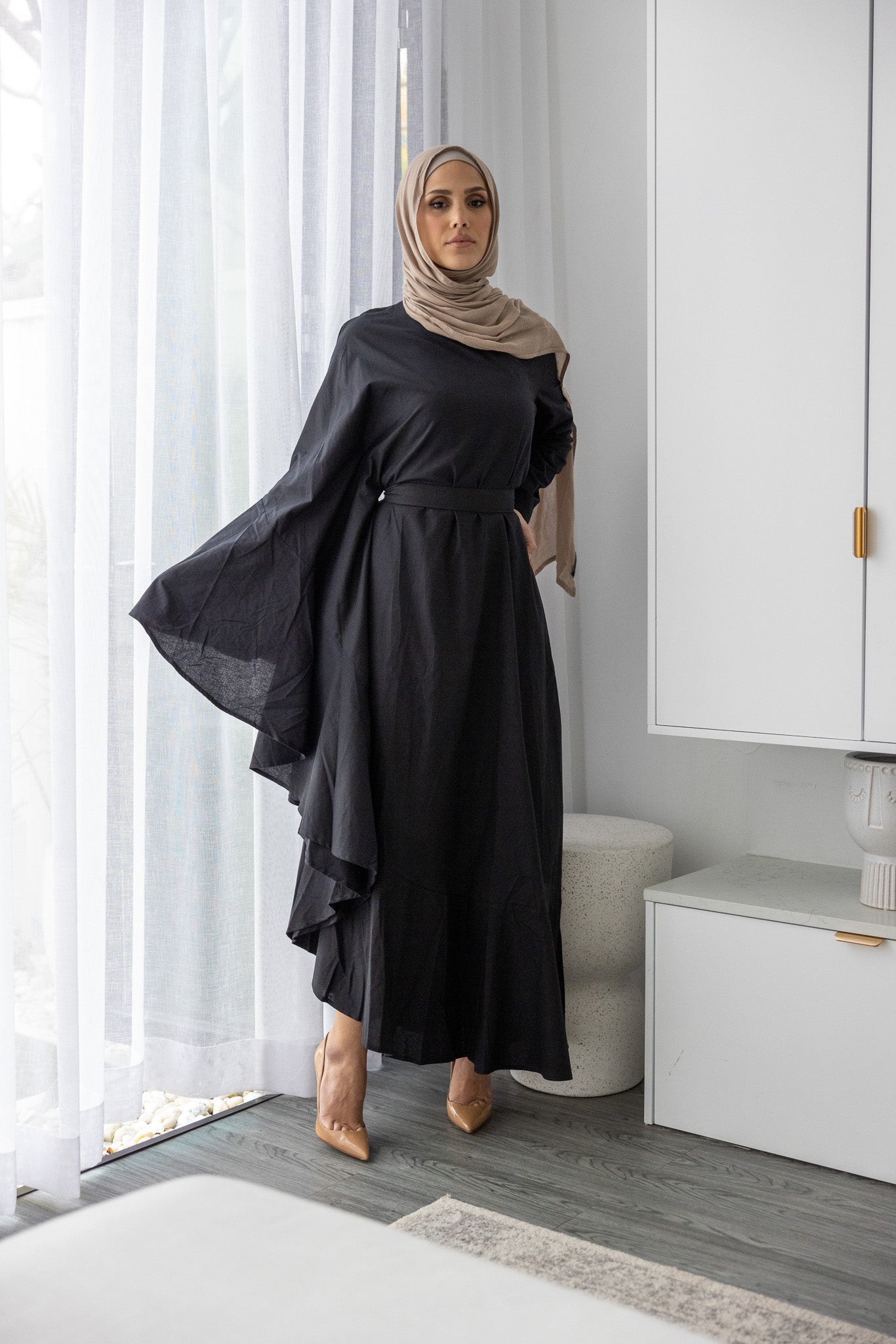 Abayas for Women - Lilith Detailed Dress | Modelle
