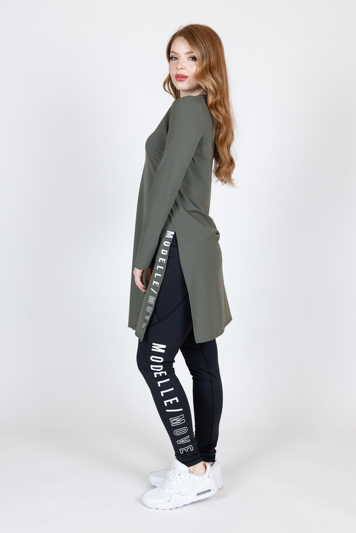 Women’s Tops - Move Dri Fit Split Top | Modelle