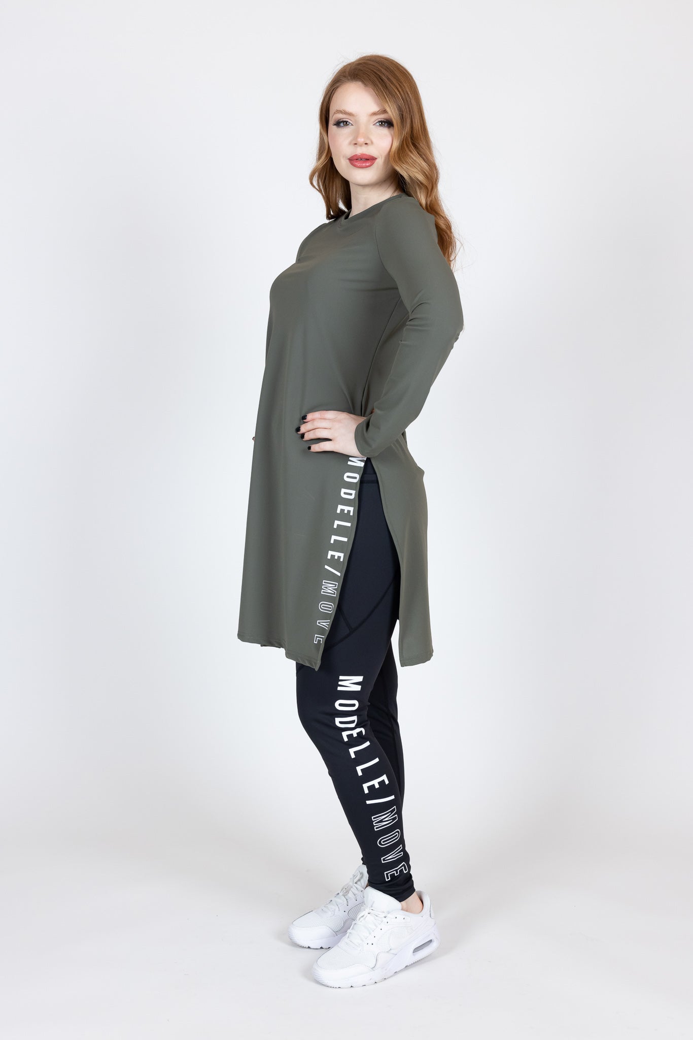 Women’s Tops - Move Dri Fit Split Top | Modelle