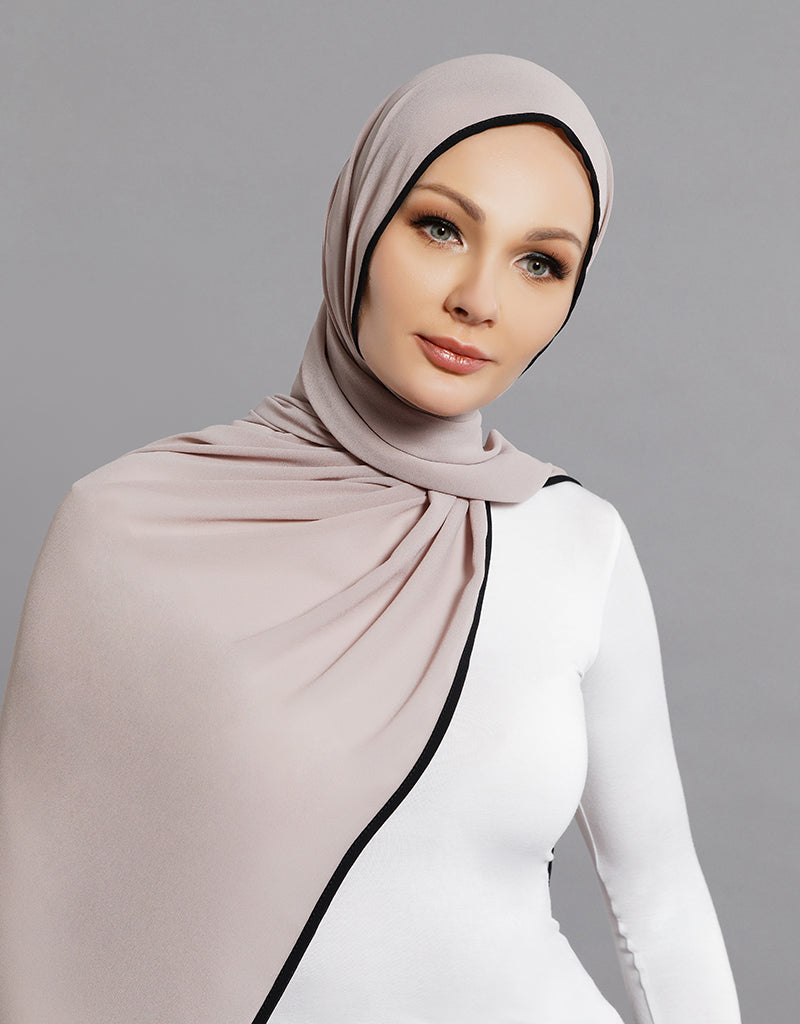 Scarves Australia - Piping Scarf - Shades of Purple | Modelle