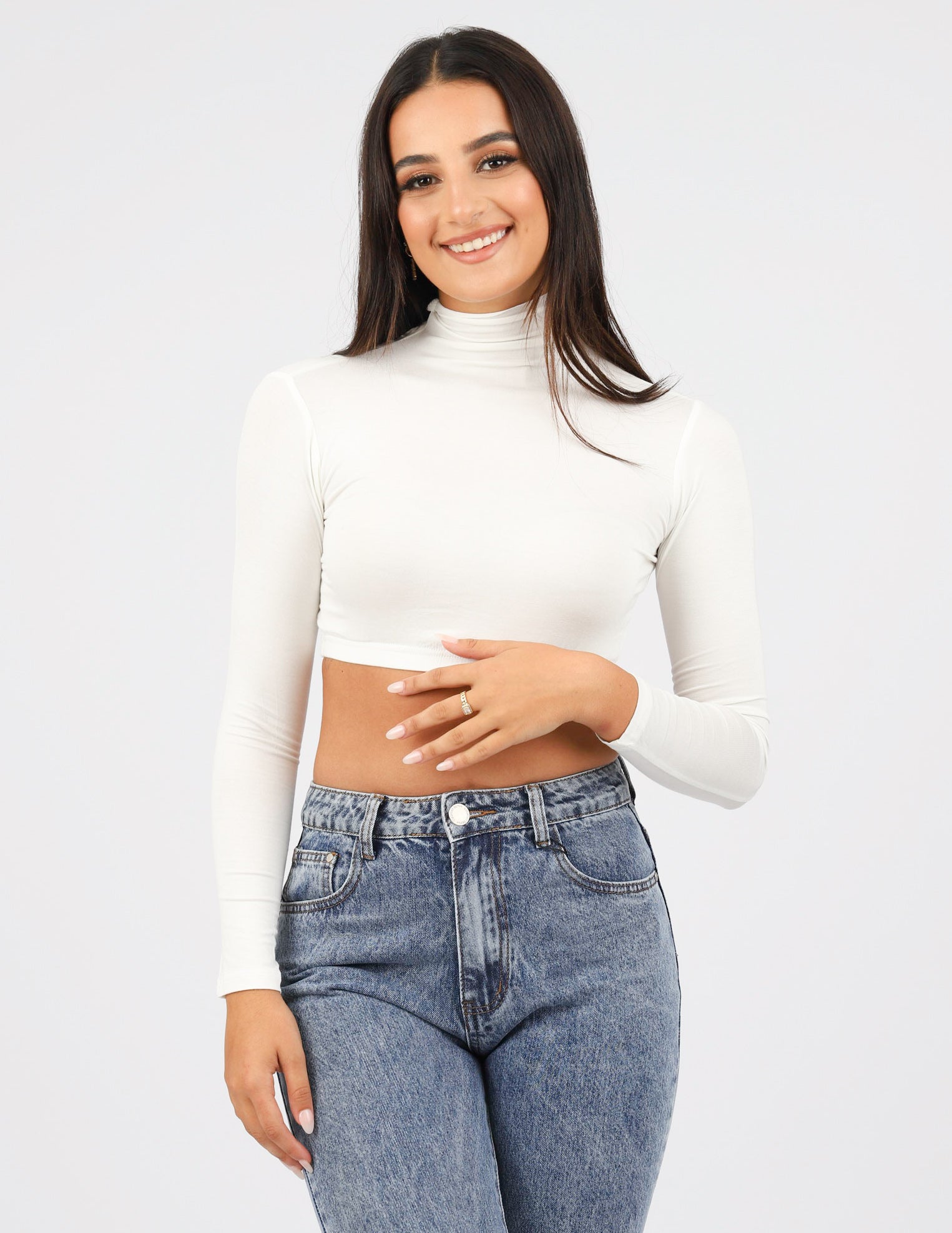 Women Tops Online - High Neck Crop Body Top | Modelle